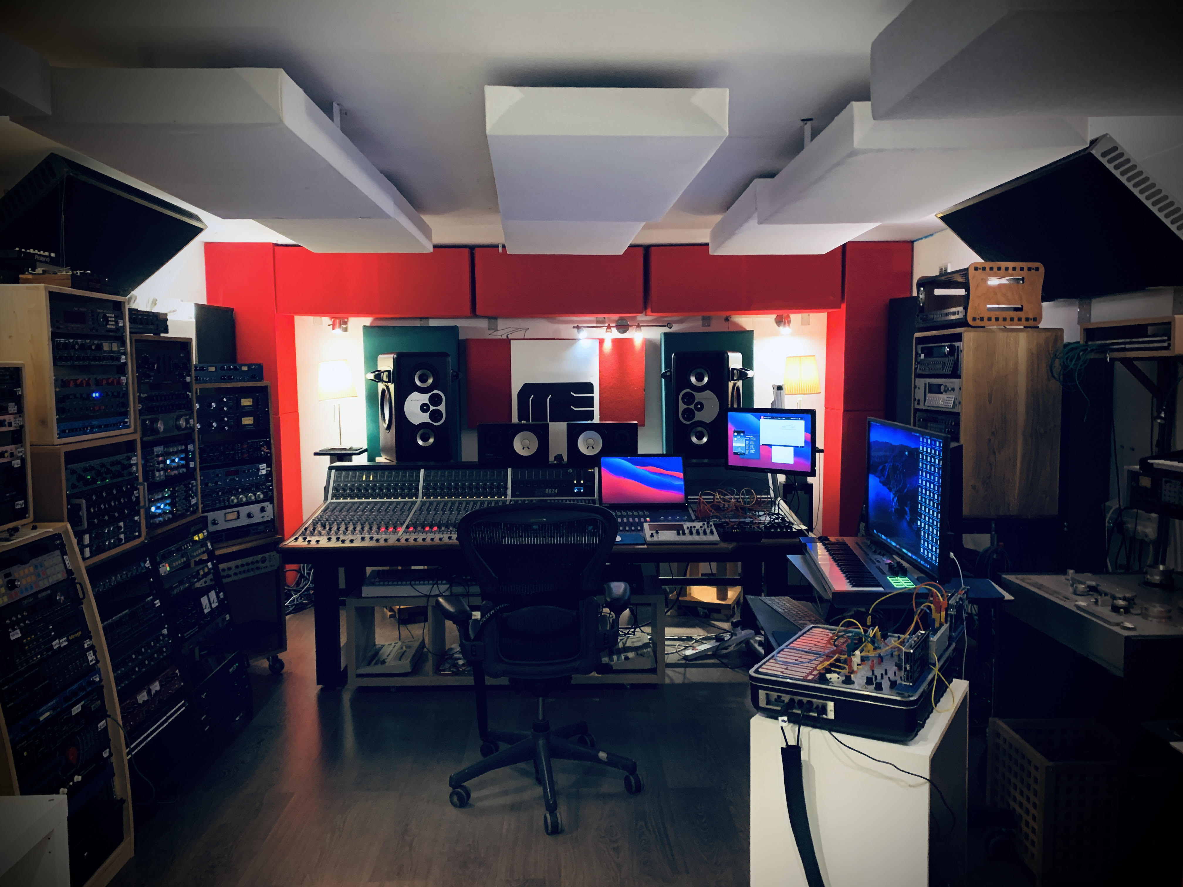 Luke Slater Launches New Studio Services – SQUAREWAVE